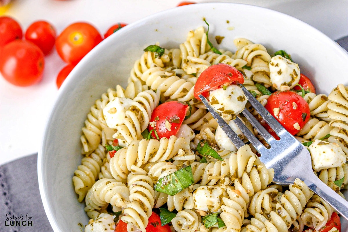 Best Summer Pesto Caprese Pasta Salad