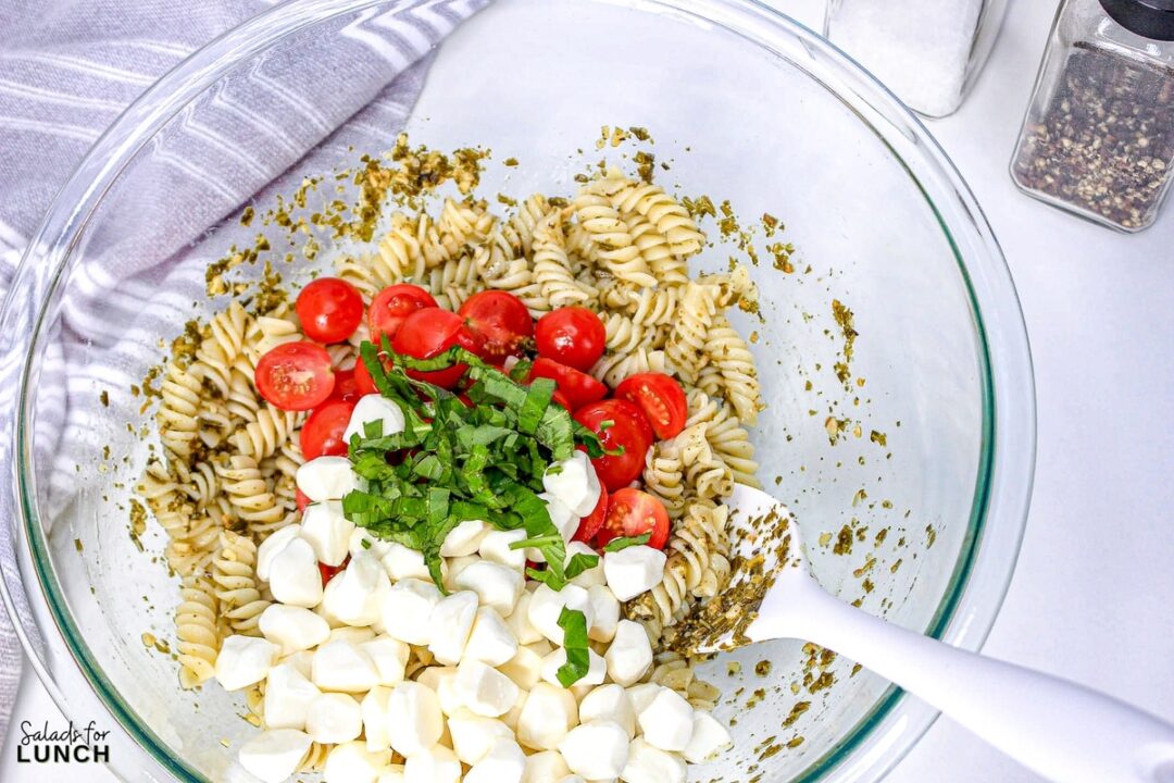 Best Summer Pesto Caprese Pasta Salad