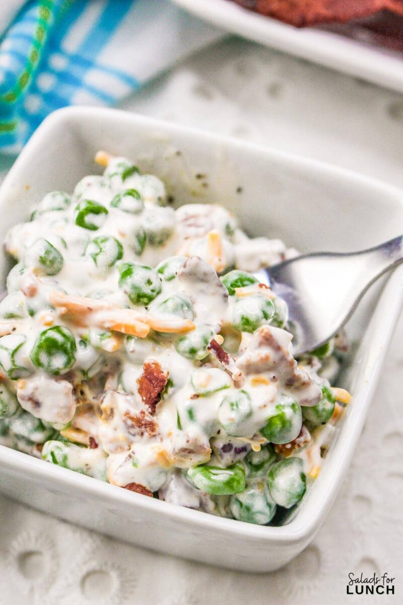 Easy Cold Green Pea Salad with Bacon and Creamy Dressing • Salads for Lunch